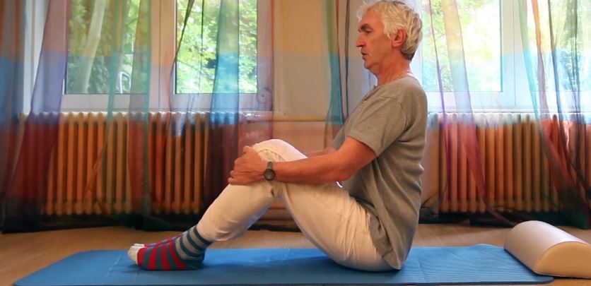 Rug zitten rustig hol en bol bewegen